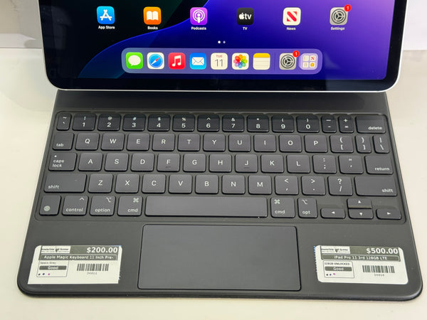 Apple Magic Keyboard 11 Inch Pre-Owned - Invisible Armor